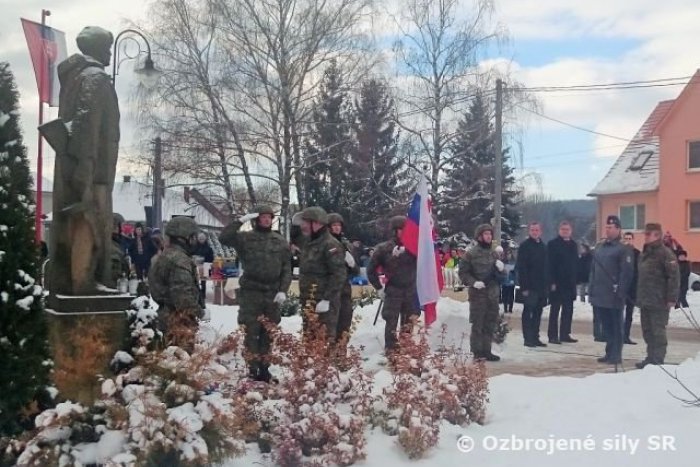 Obec Hostie si uctila padlých hrdinov: Pietnu akciu podporili aj vojaci ...