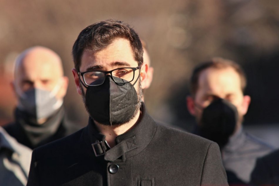 Primátor Nitry mal pozitívny test na Covid-19: Úradovať bude z domu