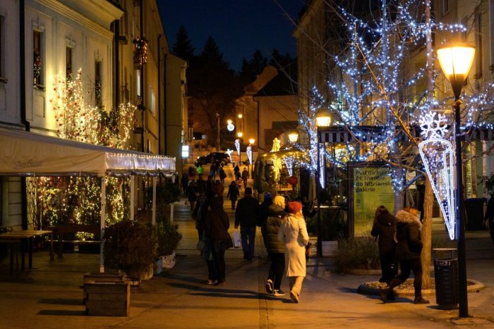 V Nitre žije takmer 5-TISÍC odídencov z Ukrajiny: Väčšinou sú to ženy a ...